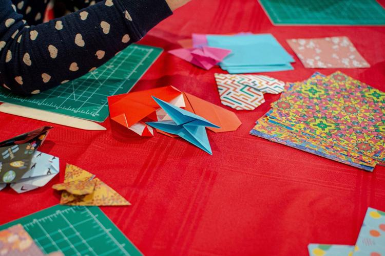 Local artist uses origami to benefit LovePacs | Arts & Life | ntdaily.com