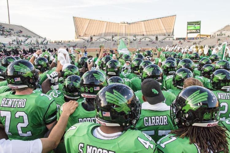 QB DaMarcus Smith both electric and inconsistent in Mean Green debut ...