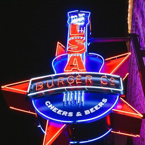Burgers, beer and a rooftop bar hit the Square | Arts & Life | ntdaily.com