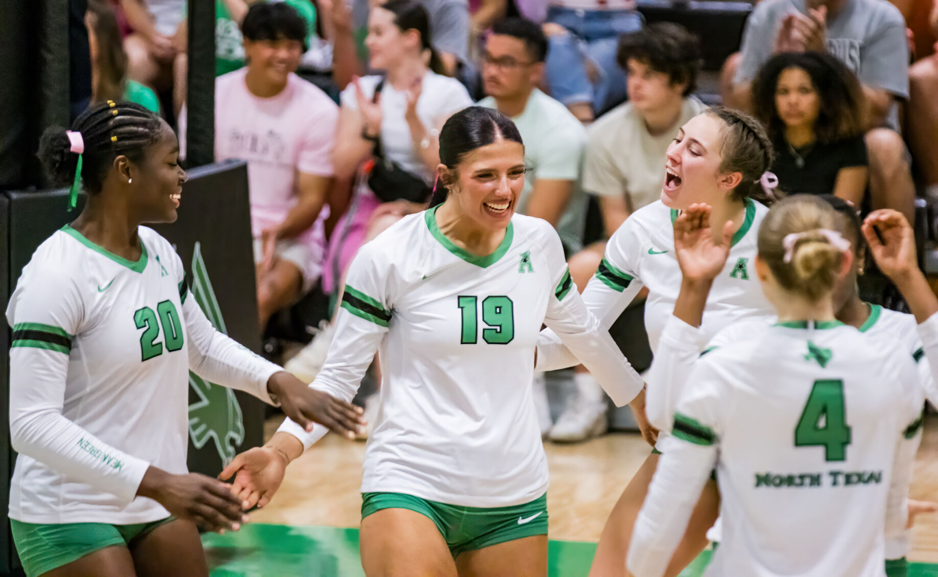Junior outside hitter Payton Van Veen overcomes high school injuries ...