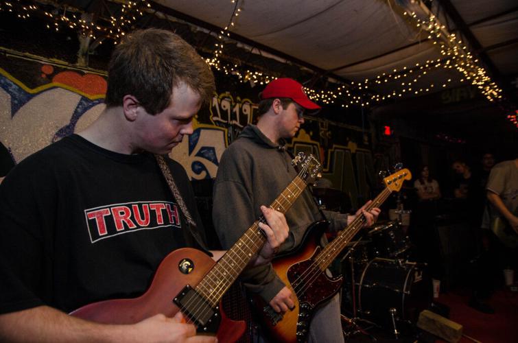 Twin brothers of the Green Brothers bonded by their music | Arts & Life ...