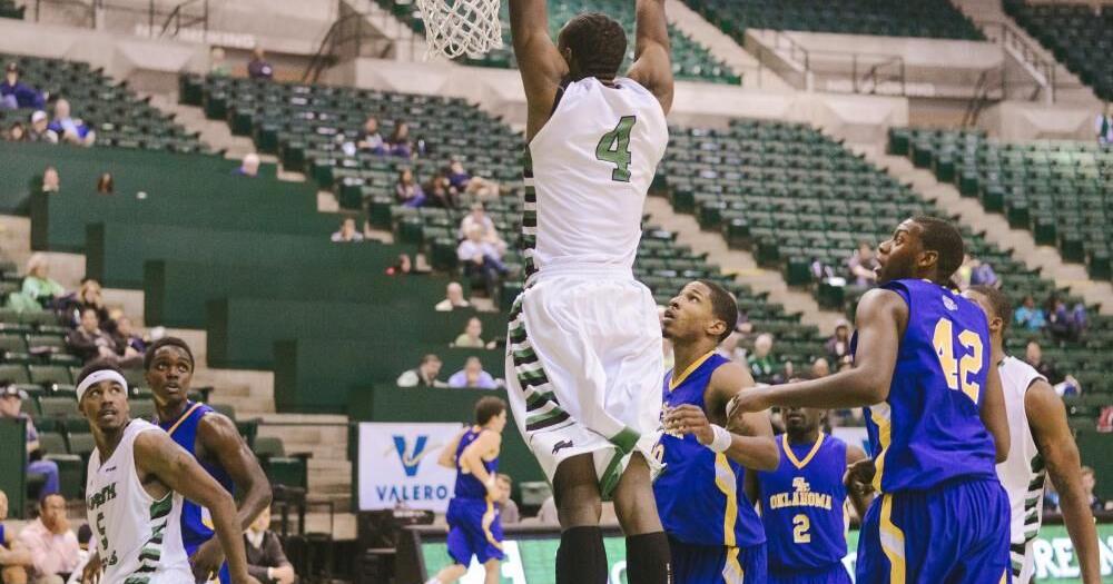 Men's basketball steps up defense, wins second game in blowout | Sports ...