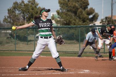 Short rotation not phasing softball’s pitching staff | Sports | ntdaily.com
