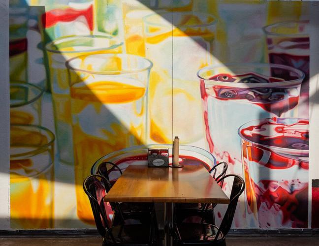 Denton artist depicts real life through oil painting | Arts & Life ...