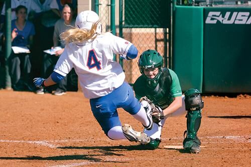 Mean Green softball swings into season | Sports | ntdaily.com