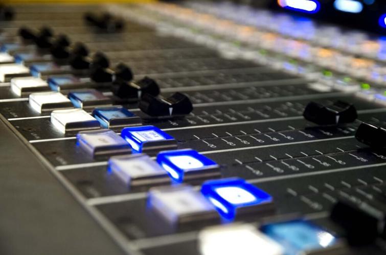 KNTU 88.1 makes sure the music never stops | Arts & Life | ntdaily.com