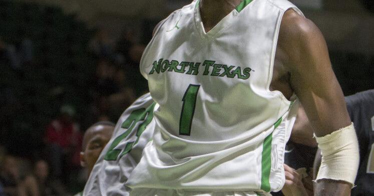 Sophomore forward Combs having breakout year for men’s basketball ...