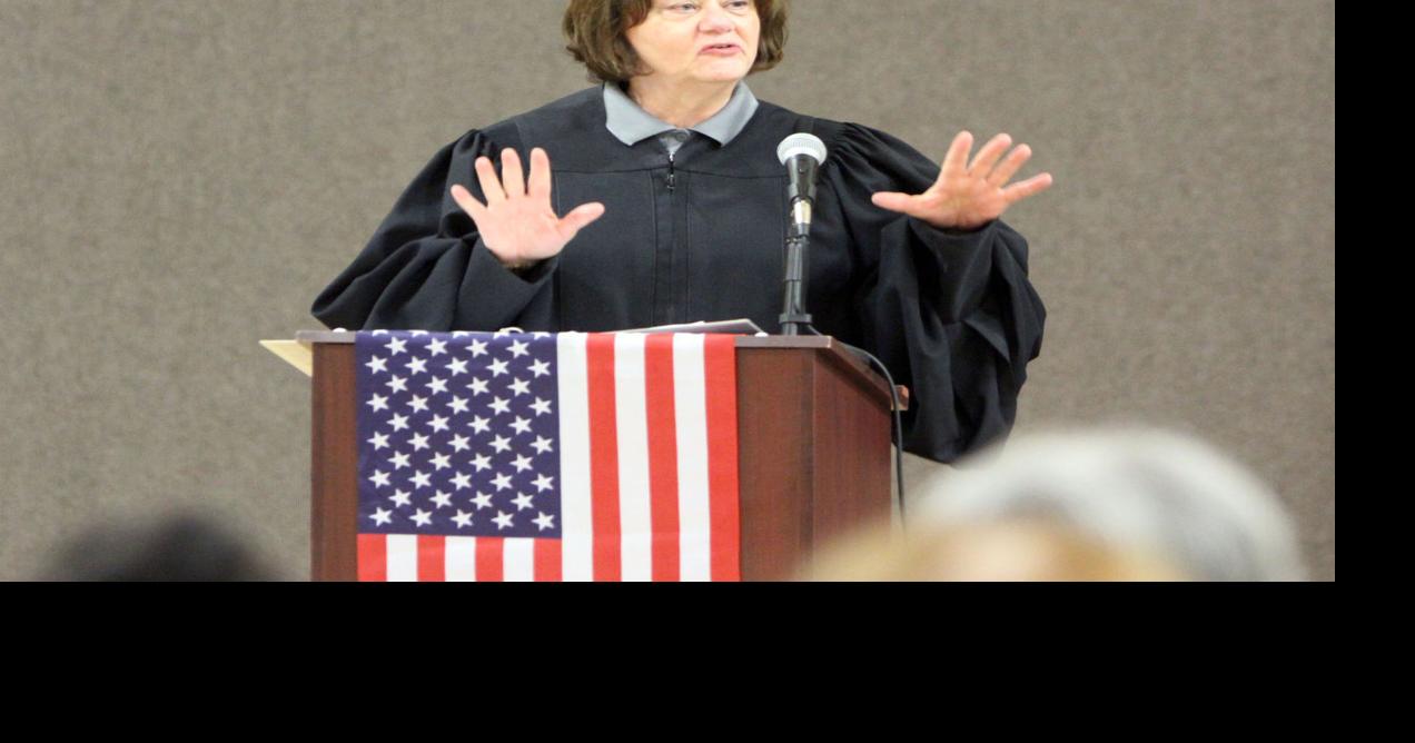 Porter Superior Court Judge Julia Jent to step down