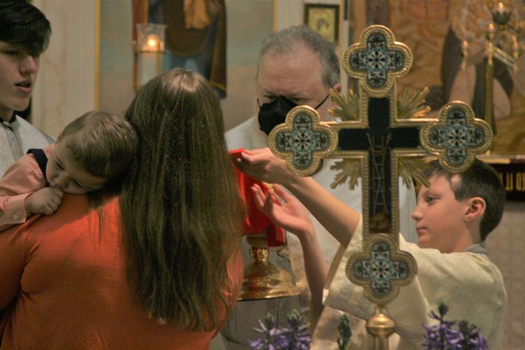 Church celebrates Pascha, supports Ukraine with prayers, collections