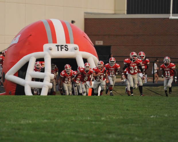 Crete-Monee dominates T.F. South