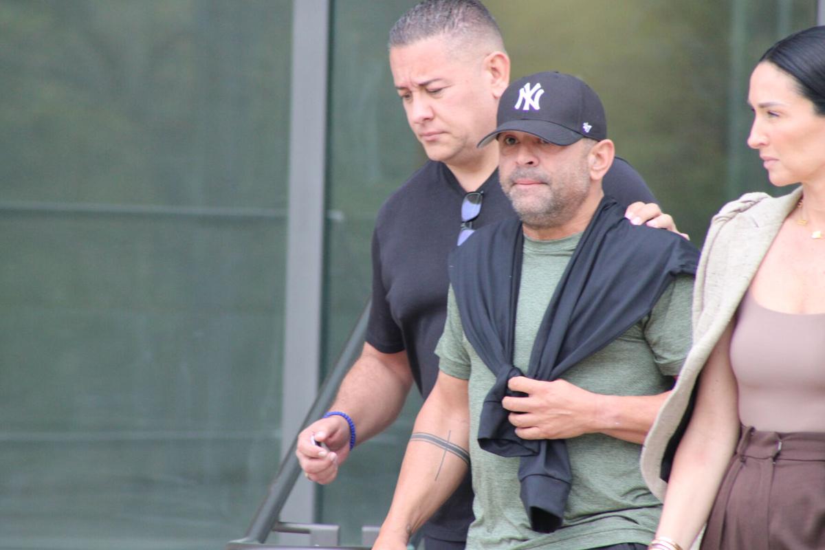 Mayor endorses restaurant run by alleged gambling henchman