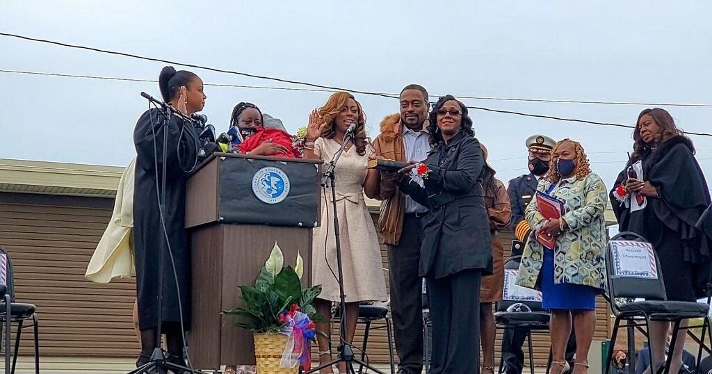 Tiffany Henyard sworn in as first female mayor in Dolton's 128-year history