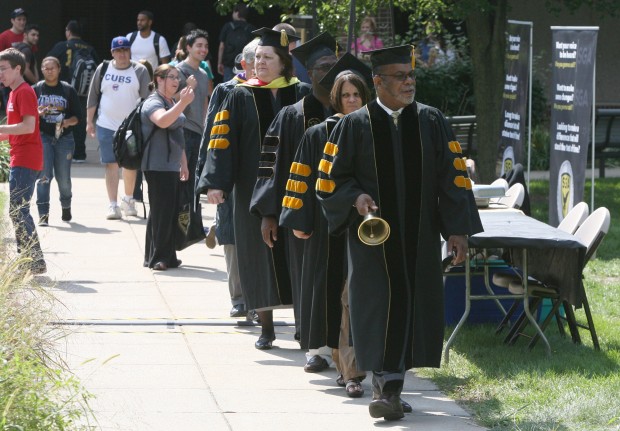 Purdue University Calumet's convocation starts a new year