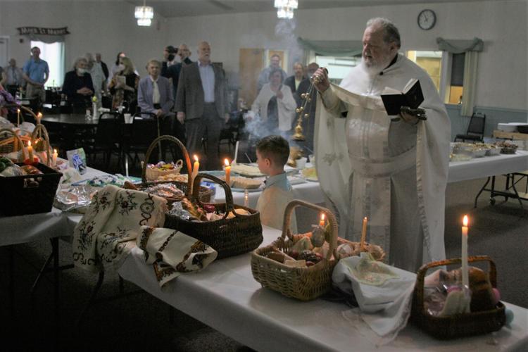 Church celebrates Pascha, supports Ukraine with prayers, collections