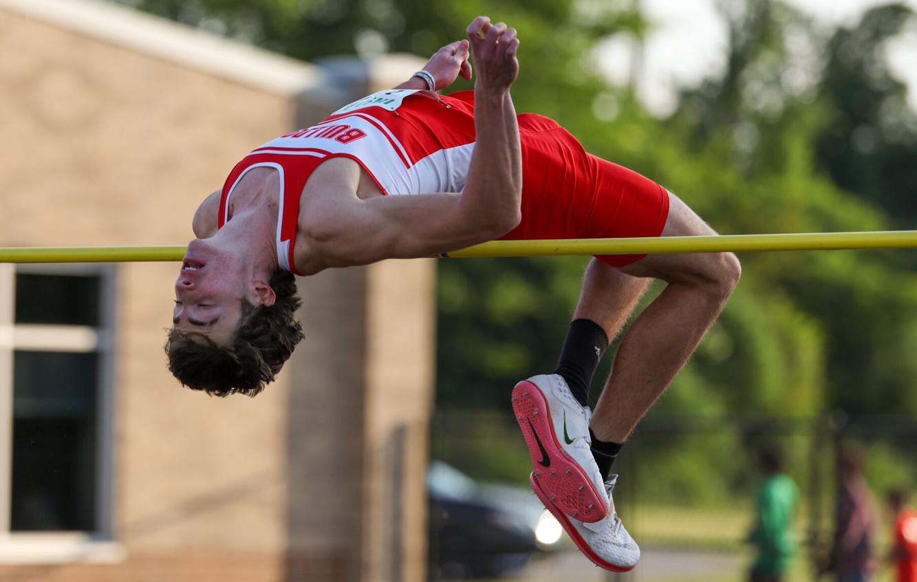 PHOTOS: Valparaiso hosts boys track and field regional