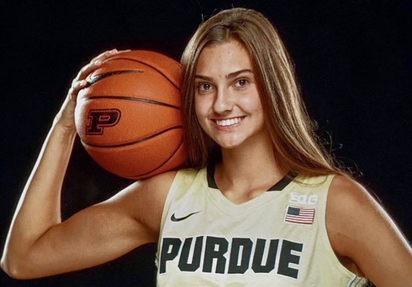 Crown Point star Lilly Stoddard verbally commits to Purdue