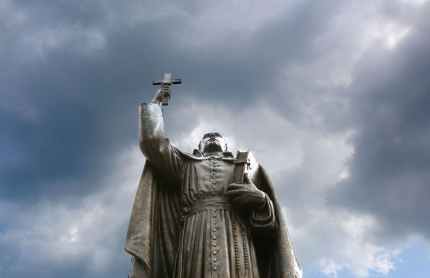 Statue of Father Marquette