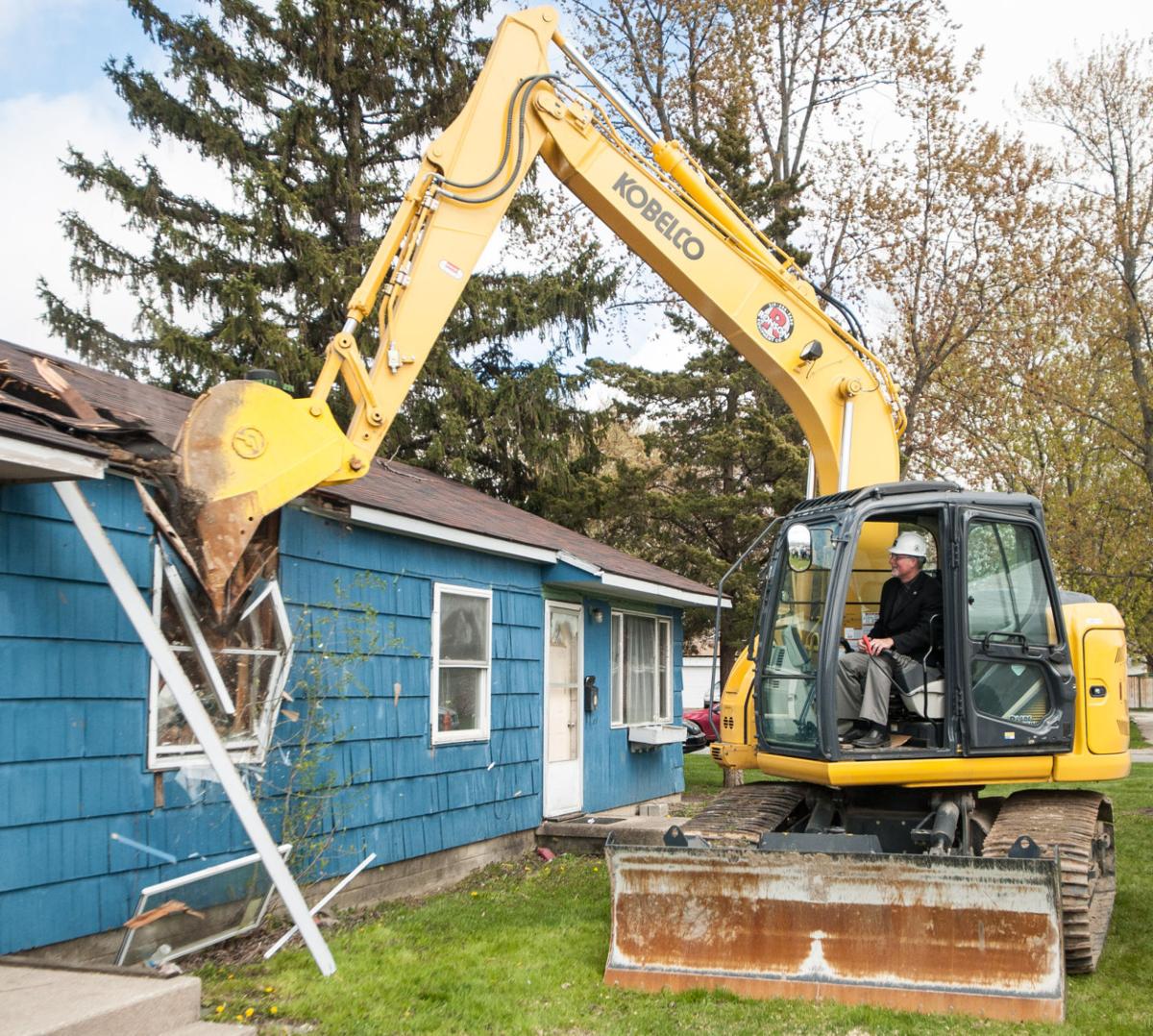 Mayor lowers the boom for The Lofts project | Lake County News ...