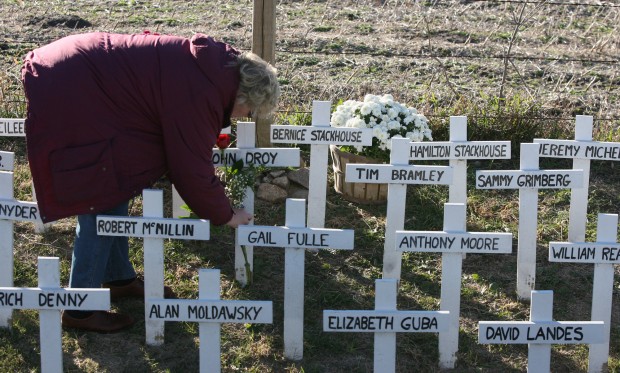 Recalling air crash tragedy | Digital Exclusives: Photo Galleries ...