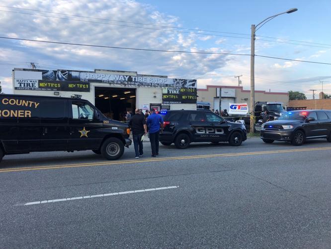 1 dead, 1 wounded in shooting at Region tire shop, police say