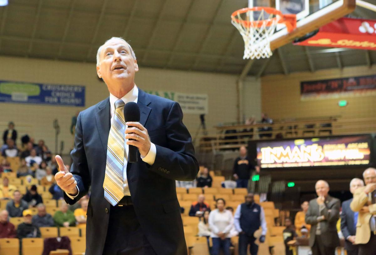 Homer Drew honored in return to Valparaiso | College Basketball ...
