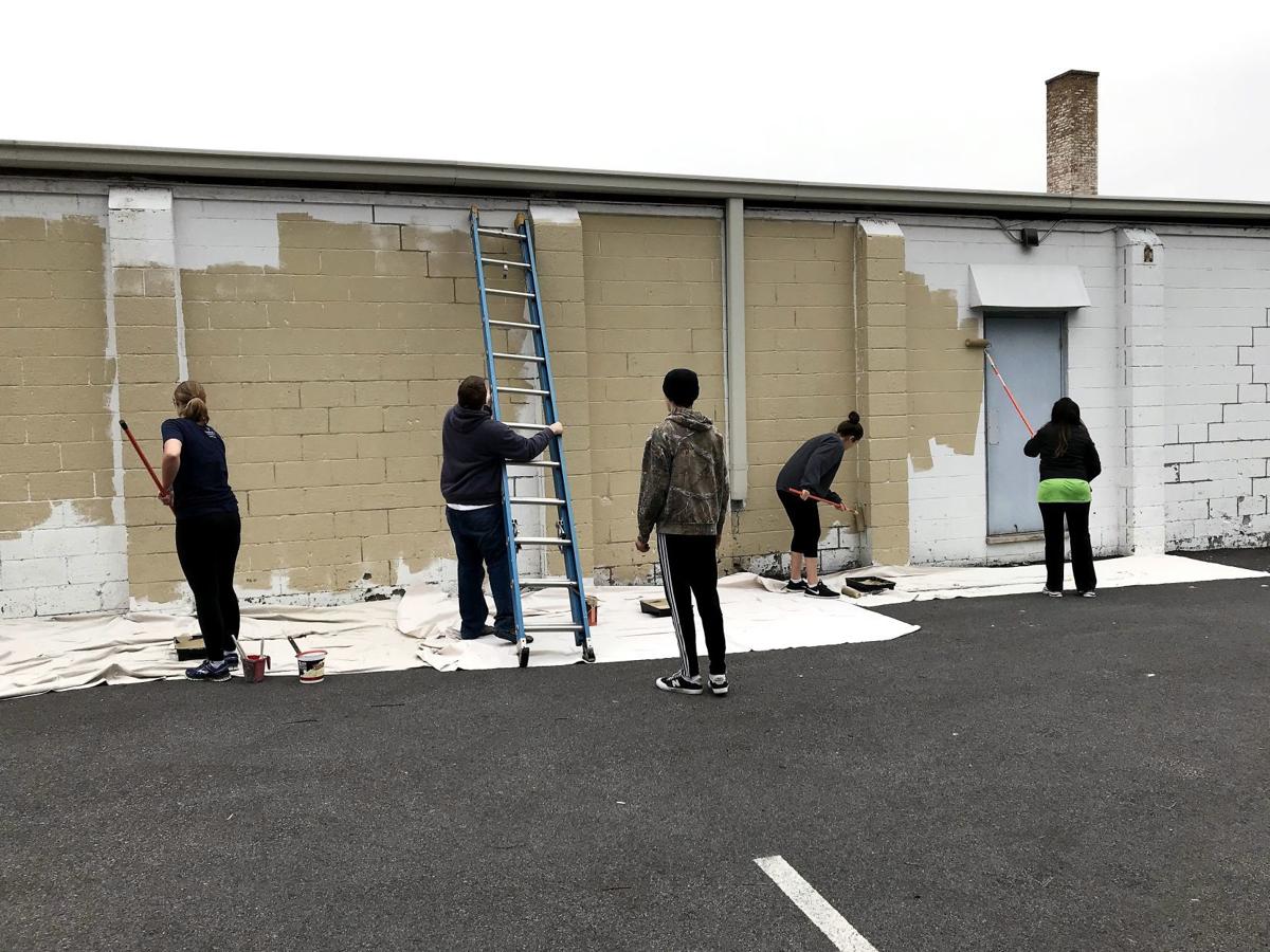 Valparaiso Nazarene Church members tackle projects at PCACS