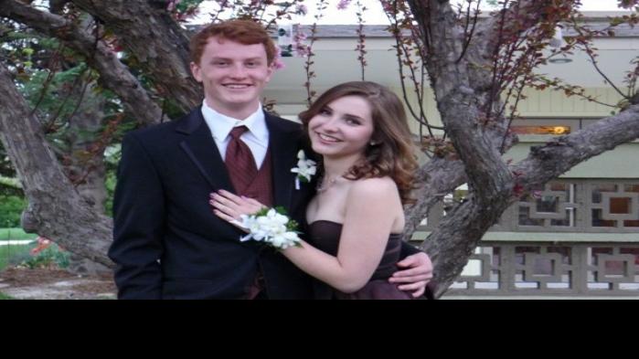 Prom must: Color coordinating his tie with her dress | Activities ...