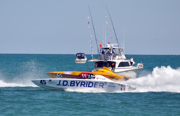 Fewer boats, more excitement at Super Boat race