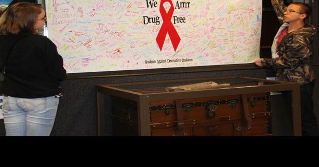 MHS Students Against Destructive Decisions (SADD) spread awareness