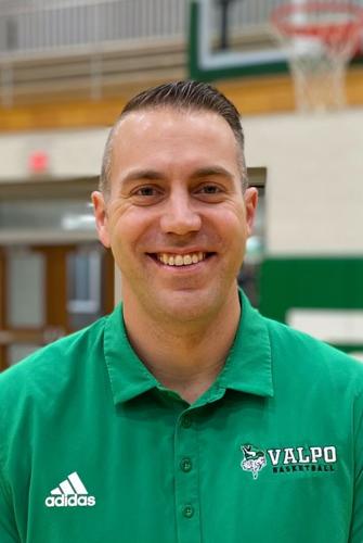 Valparaiso native Ben Lieske named Vikings head coach