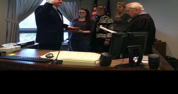 Commissioner-elect Jeff Good sworn in early