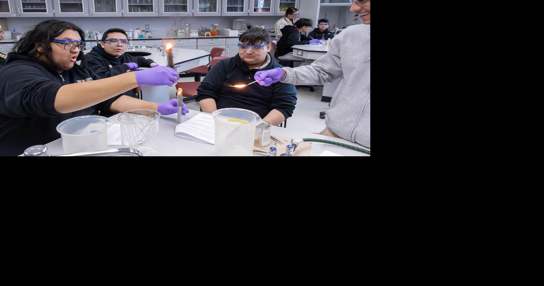 HAST students take part in chemistry experiments at CCSJ