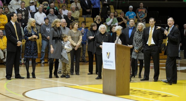 VU dedicates Homer Drew Court