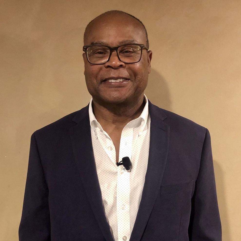 Chicago Bears legend Mike Singletary speaks at FCA banquet in ...