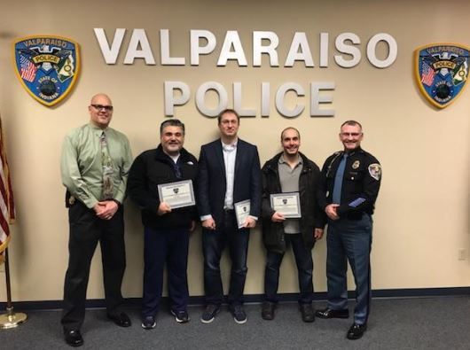Citizens honored by Valparaiso police for stopping Aldi robbery