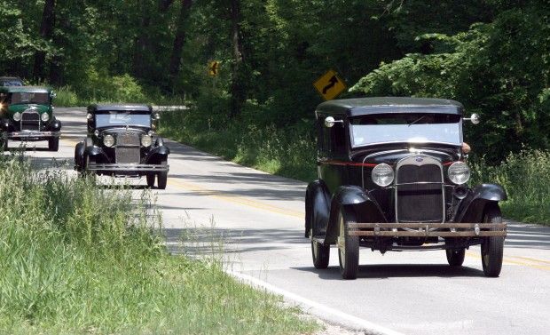 High-octane nostalgia fuels low-speed Cobe Cup auto 'race'