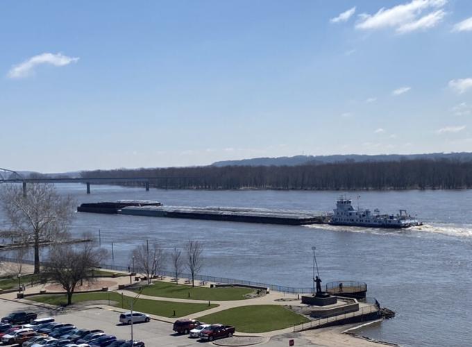 Travel: Along the waterfront: Iowa River towns make for a pleasant getaway