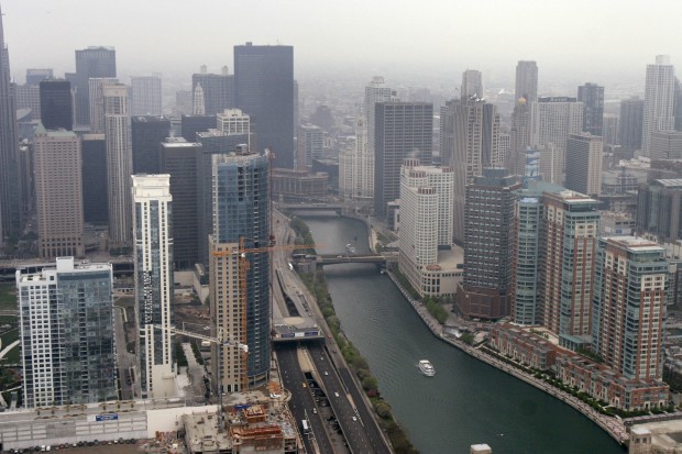 Chicago River flows through history