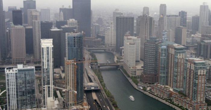 Chicago River flows through history