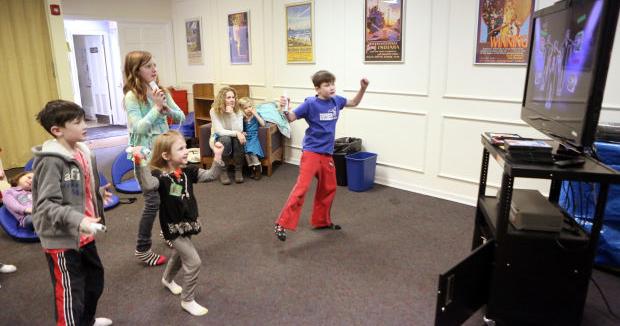 Wii bit o' fun: Porter's Hageman Library hosts kids for dance marathon
