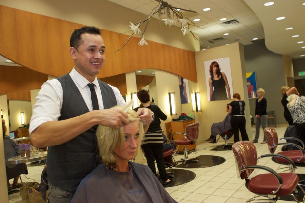 Best Hair Salon: Vanis Salon & Day Spa