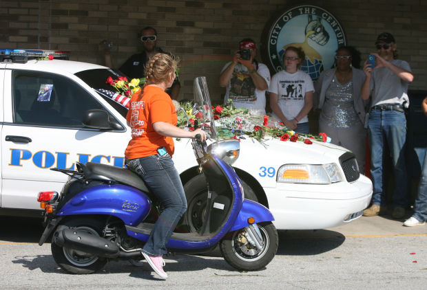 Hundreds of motorcycle riders pay tribute to fallen Gary officer
