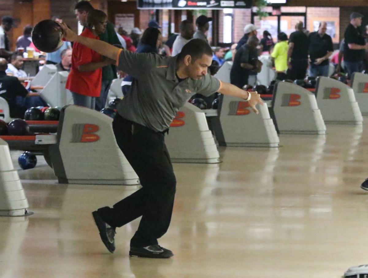 Senior bowlers score on third day of Pepsi/Times Classic qualifying