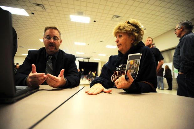 South Lake residents turn out to bash Illiana Expressway