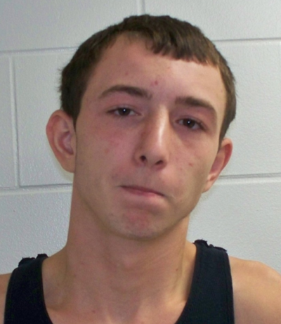 Police accuse man of attempted robbery at outlet mall