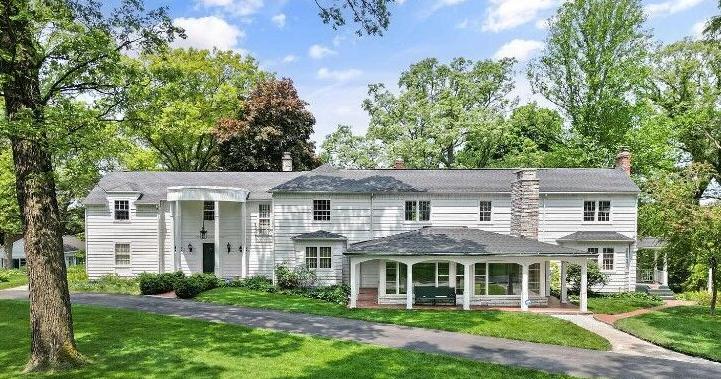 Charlie Finley's former home near LaPorte on the market