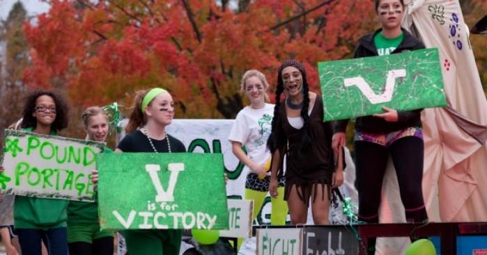 Valparaiso High School students, boosters show spirit in Homecoming parade