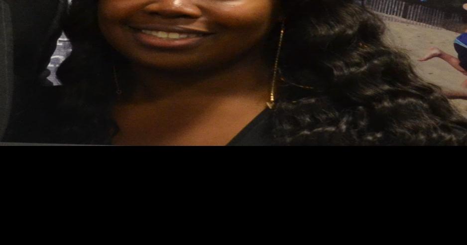 Kenyanna Johnson receives Hoosier Hospitality Award