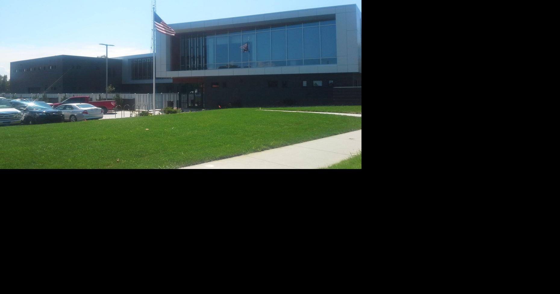 2 in hospital after suspect flees Michigan City police, authorities say ...