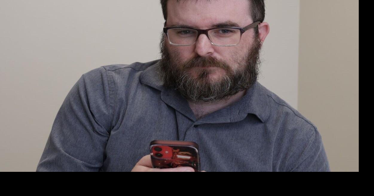 Constant distractions pose high-tech threat to society